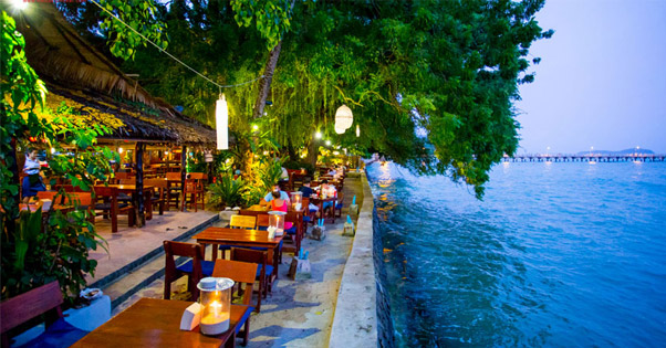 Where to Eat Phuket: Waterside Dining at Nikita's Restaurant & Bar